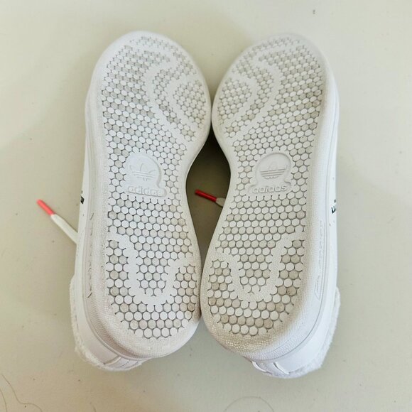 adidas | Shoes | New Adidas X Sanrio Hello Kitty And Friends Collab ...